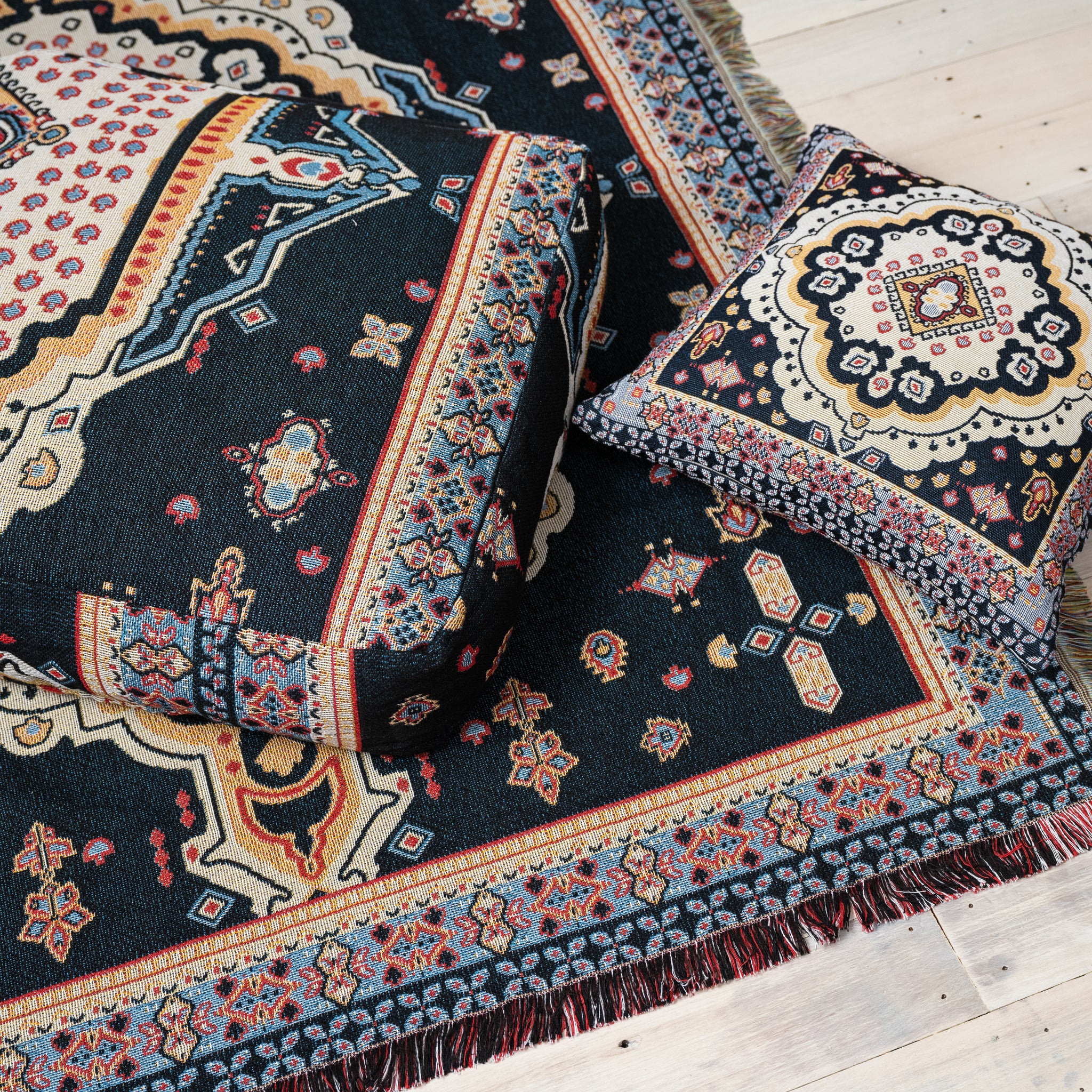 Ticket To Ride' Woven Cotton Throw Rug Picnic Blanket – Hendeer