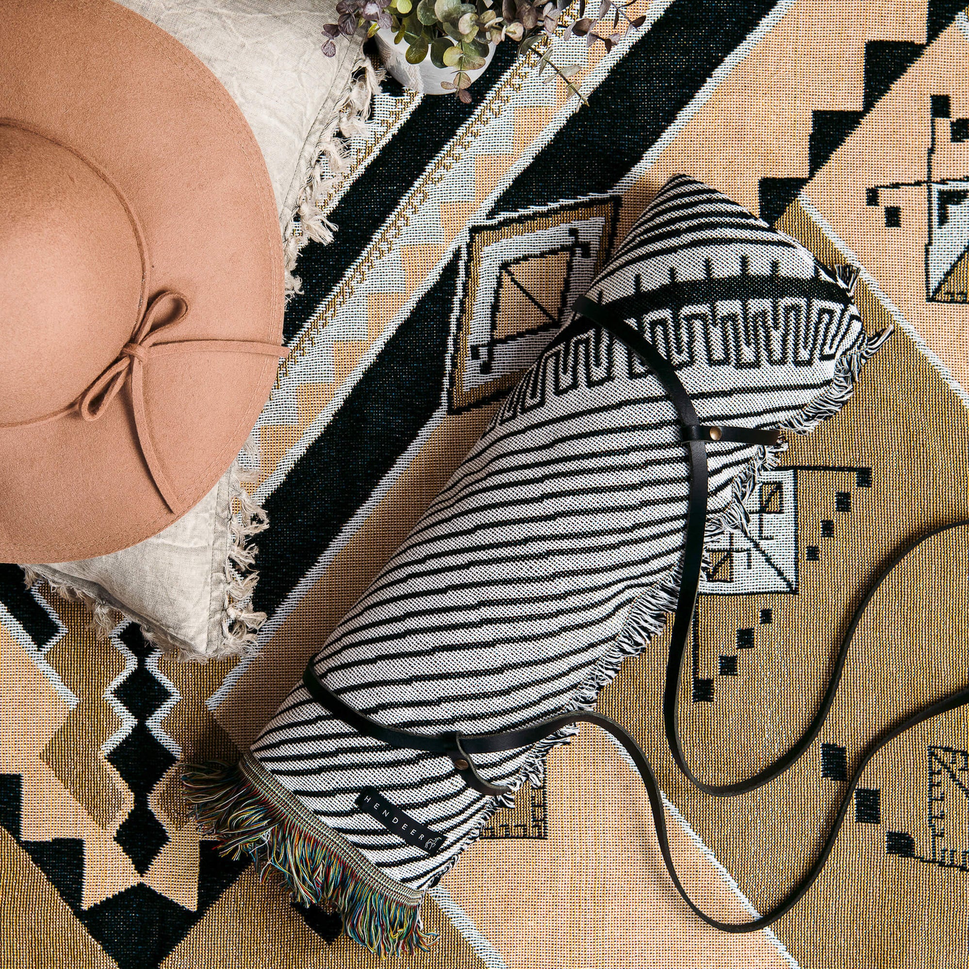 Nowhere Man Boho Geometric Woven Cotton Throw Rug Picnic Blanket Aztec ...