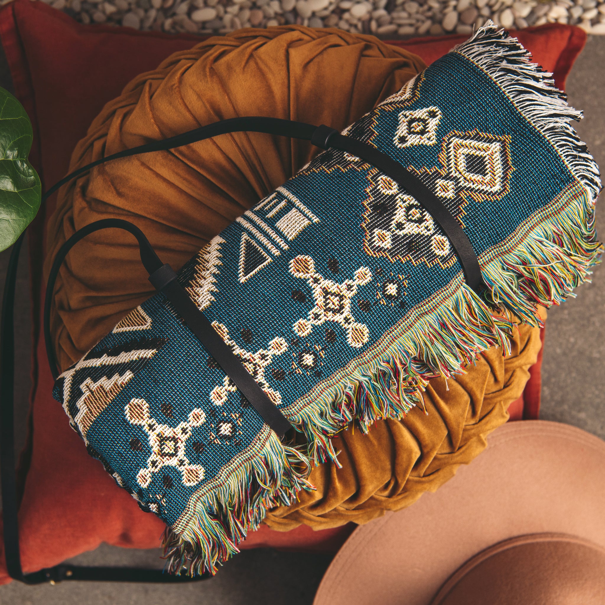 Let It Be' Woven Cotton Throw Rug Picnic Blanket – Hendeer