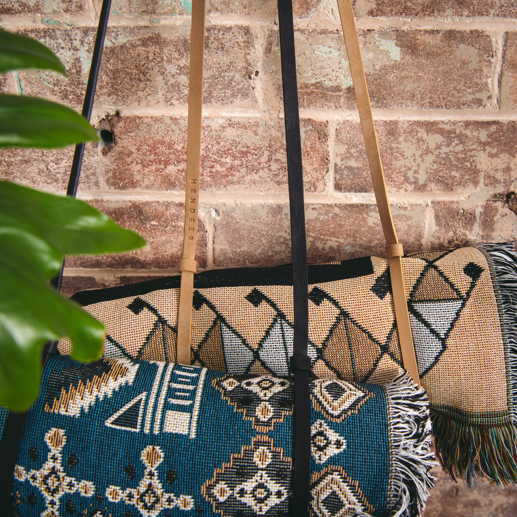 Let It Be' Woven Cotton Throw Rug Picnic Blanket – Hendeer